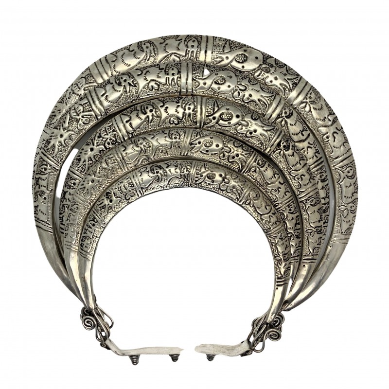 Torque en argent Miao à cinq cerces - La Maison d'Echo